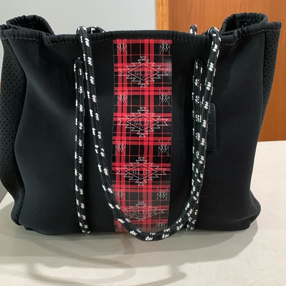 Jen & Co | Bags | Jen Company Black Neoprene Tote Red And Black Plaid ...